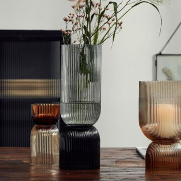 Le verre strié, plus en vogue que jamais - TRAITS D'CO Magazine