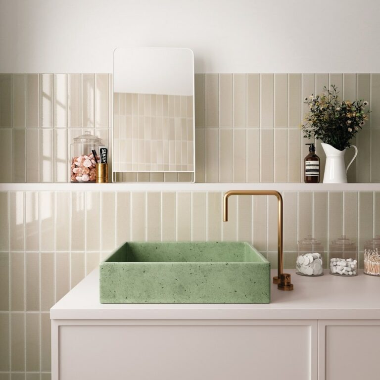 La faïence dans la salle de bains : conseils et astuces