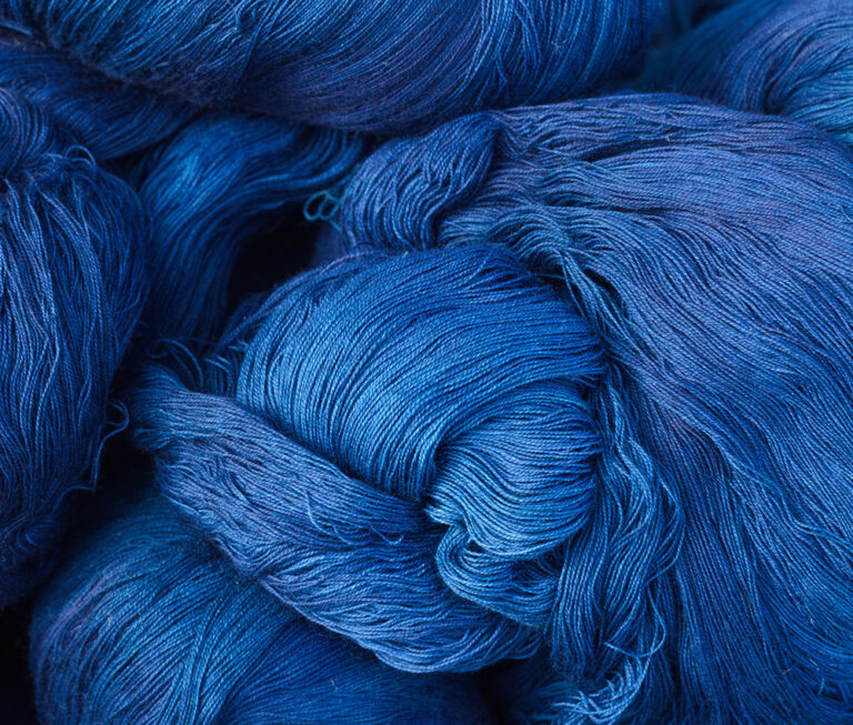 La couleur indigo : noblesse et intemporalité